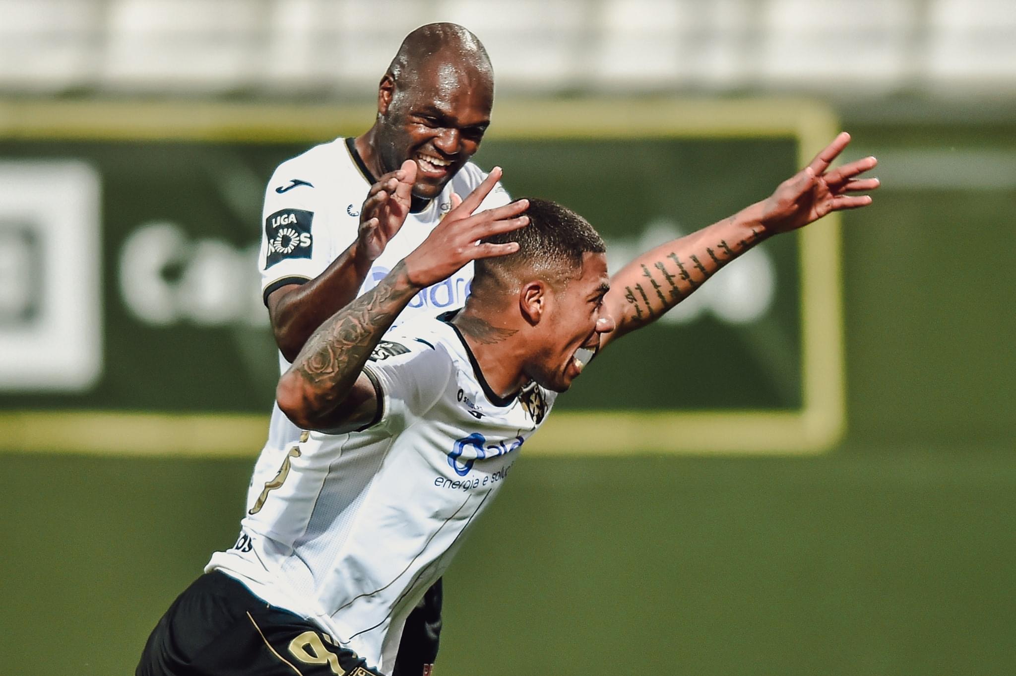 Douglas Tanque terminou a época a disparar - Match Report