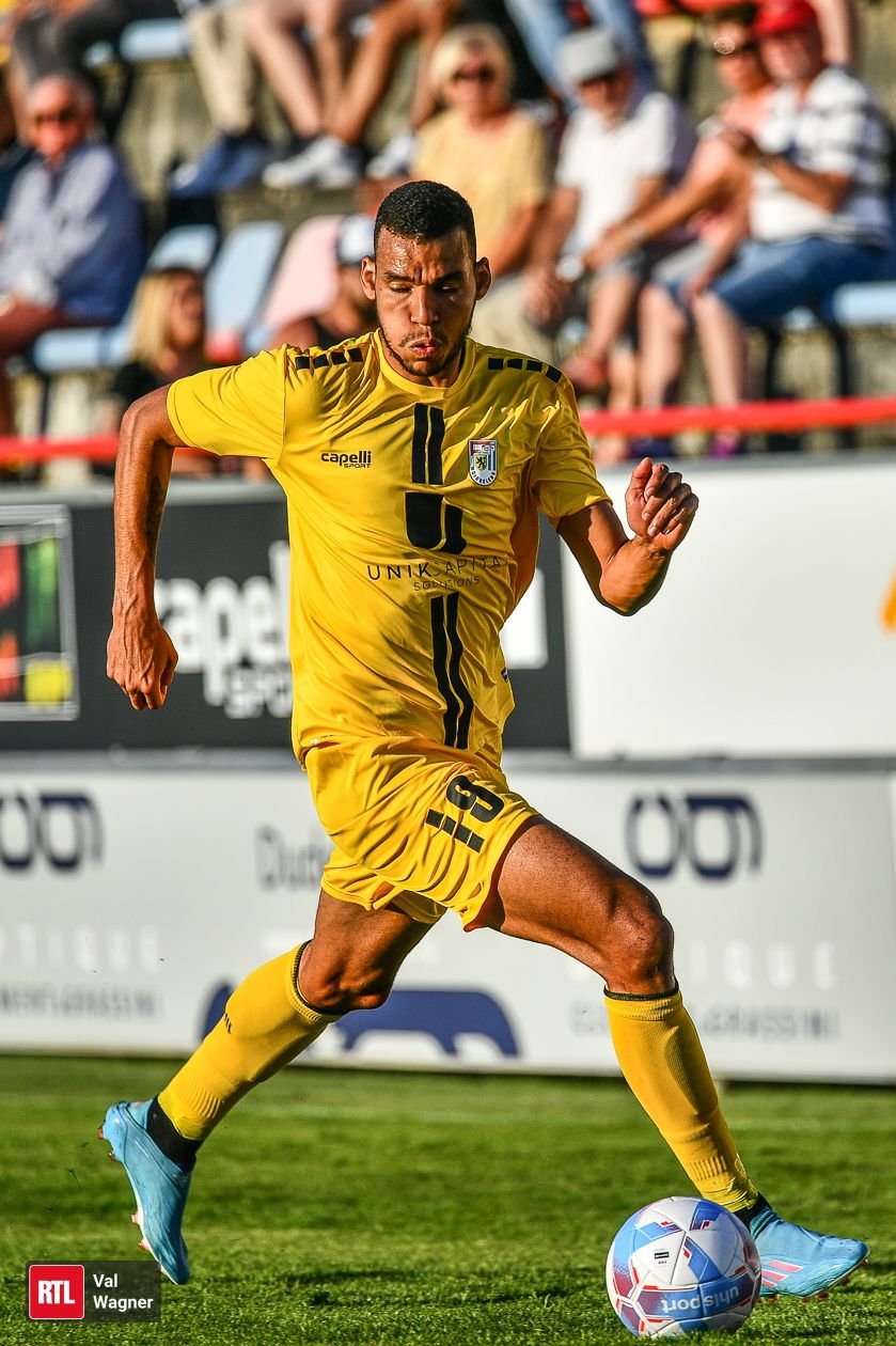 João Magno começa com 2 golos - Match Report